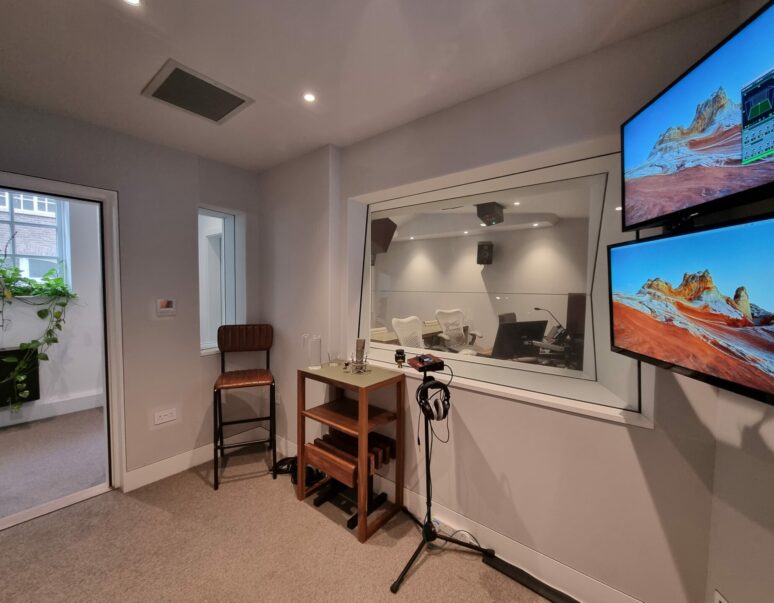 Our facility - Liquid Violet - Sound Studio - London